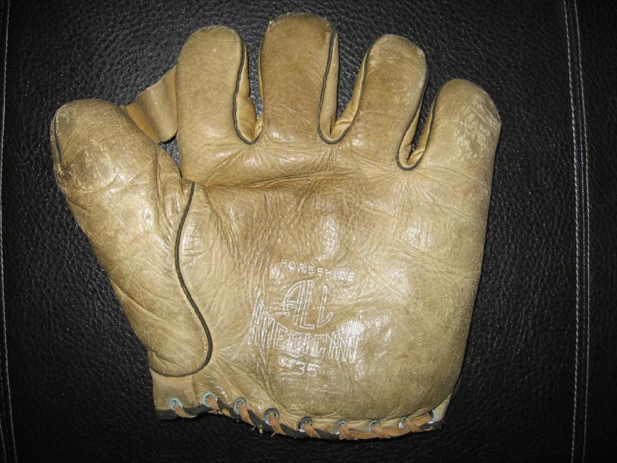 Baseball Glove Collector Gallery | Baseball Glove Collector