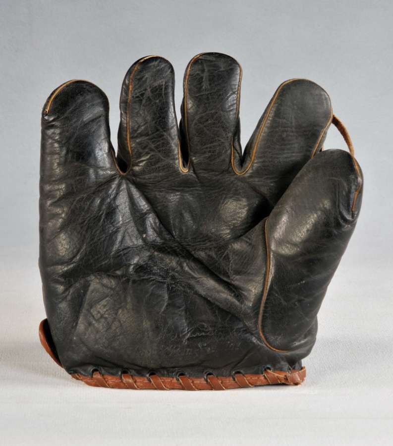 Babe Ruth Reach Home Run Special Lefty Front | Babe Ruth Gloves ...