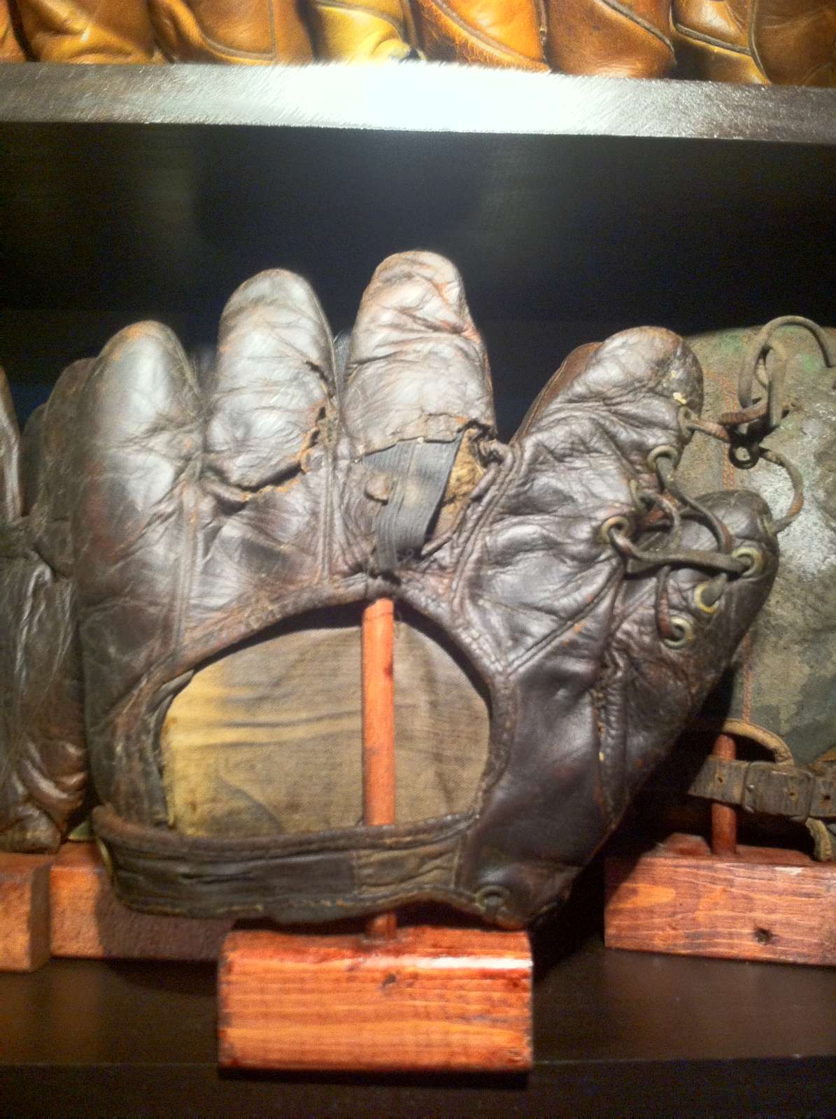 Babe Ruth Spalding Home Run Special Back | Babe Ruth Gloves | Baseball ...