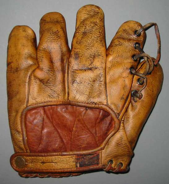 Babe Ruth Spalding WW Back | Babe Ruth Gloves | Baseball Glove ...