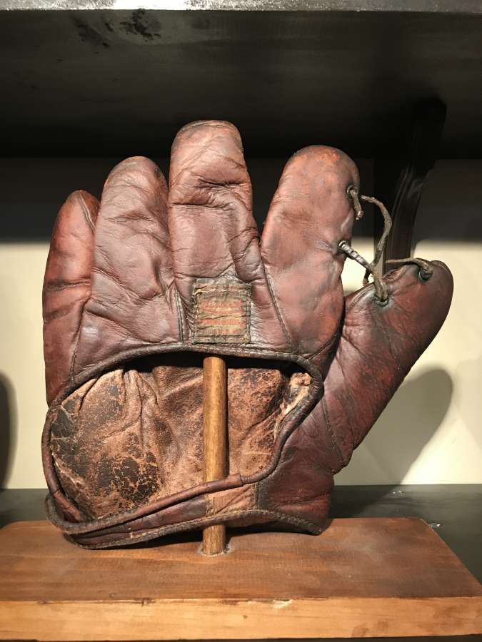 Bill Doak Leacock Back | Bill Doak Gloves | Baseball Glove Collector ...