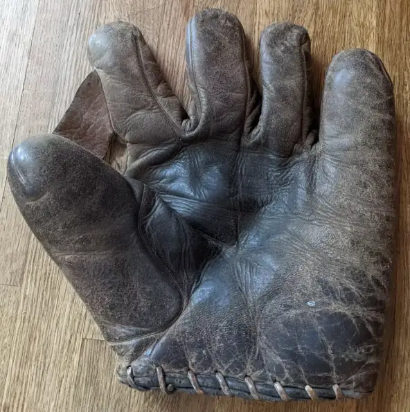 J. Hans Wagner JC Higgins Front | Honus Wagner Gloves | Baseball Glove ...